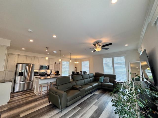 12 Pelican Circle 12
