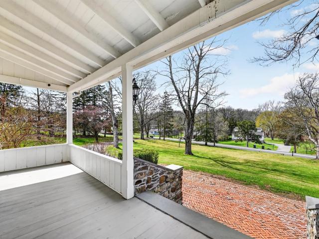 12 Perry Creek Road
