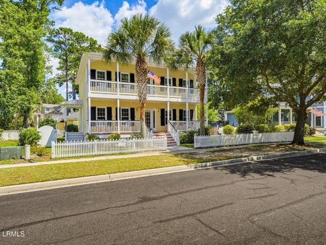 12 Petigru Dr, Beaufort, SC 29902