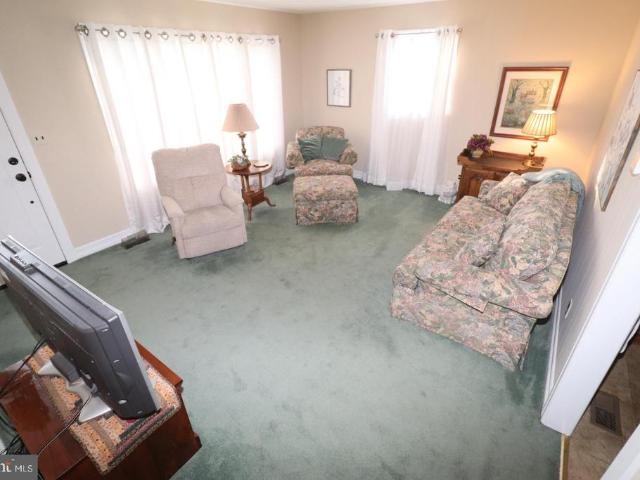 12 Phaeton Drive