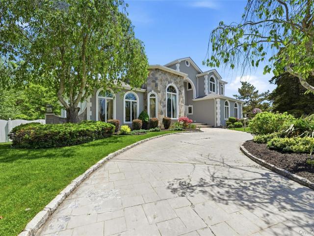 12 Phillips Lane