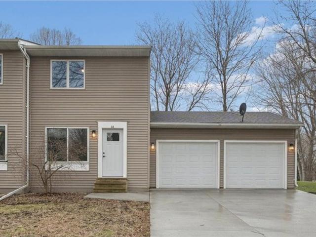 12 Piccadilly Pl, Mankato, MN 56001