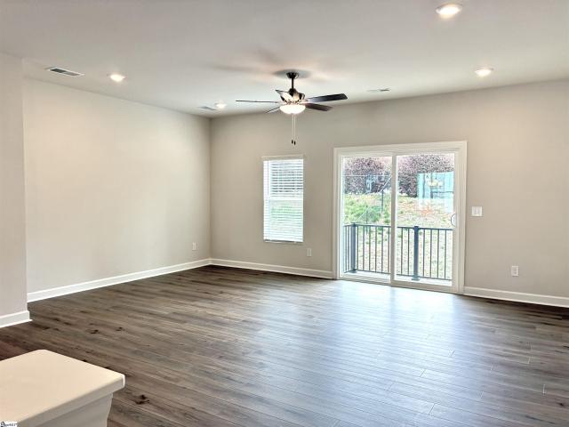 12 Pikewood Ln, Greenville, SC 29607 | MLS #1586 | Compass