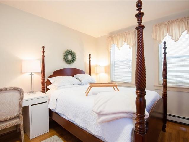 12 Poplar St, Newport, RI 02840 | MLS #1406