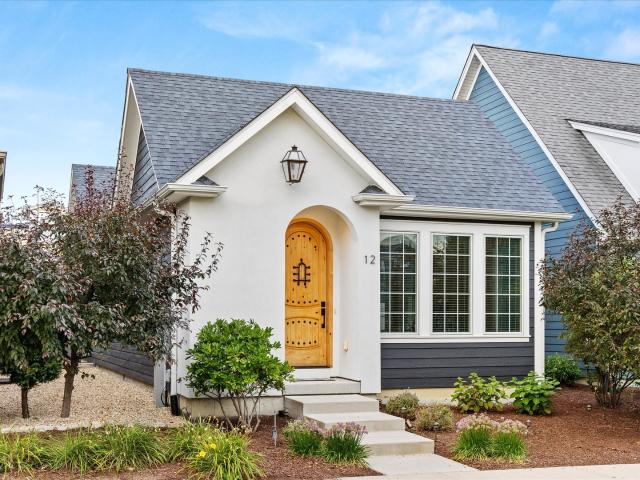 12 Port Place