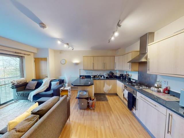 12 Portland Square, Raleigh Street. 2 bed flat to rent £1,343 pcm £310 pw