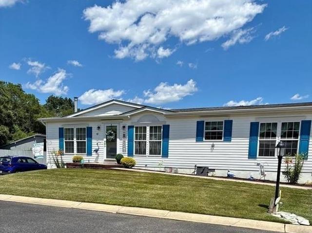 12 Powhatan Dr, Buena, NJ 08310