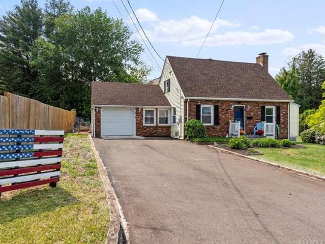 12 Prospect St, Portland, CT 06480