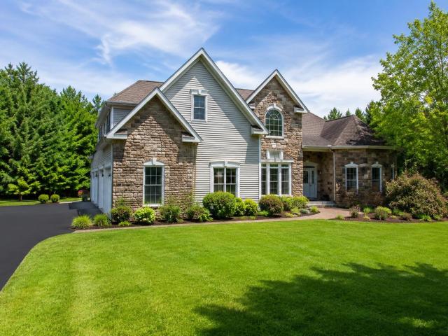 12 Rachel Way