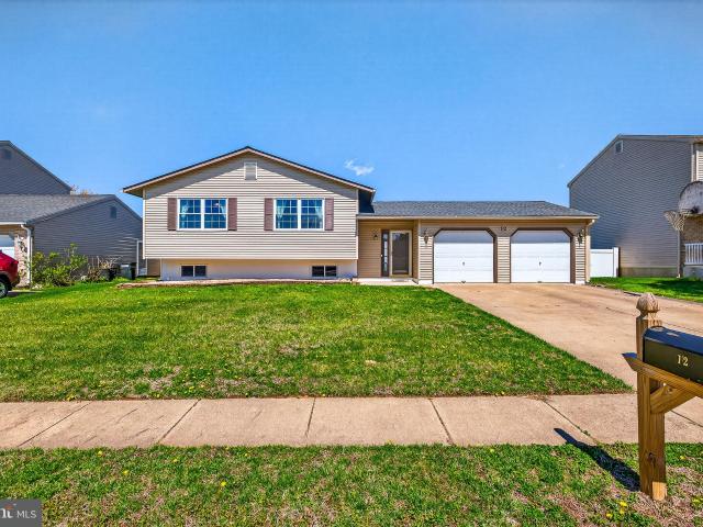 12 Radka Dr, Newark, DE 19702 | MLS #DENC2100 | Compass