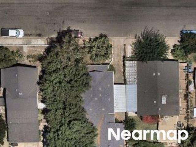 1/2 Railroad Ave