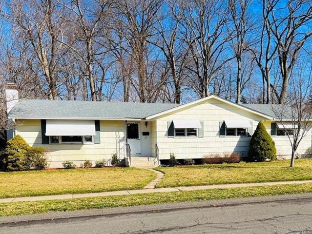 12 Red Top Dr, West Hartford, CT in West Hartford, Connecticut