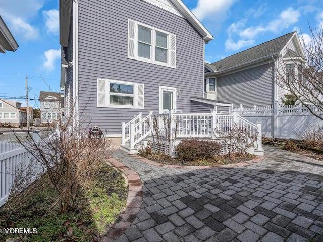 12 Reese Avenue