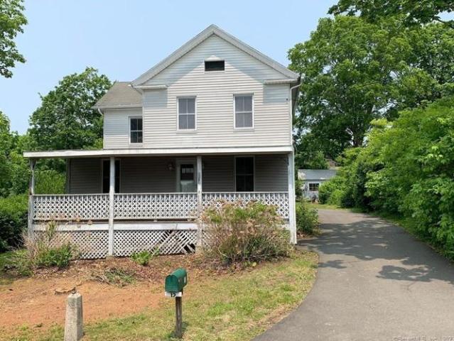 12 Ridge Rd, Branford, CT 06405