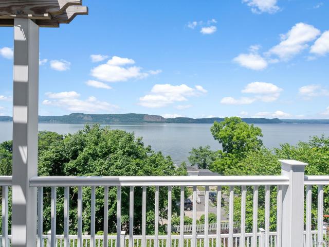 12 Riverview Court