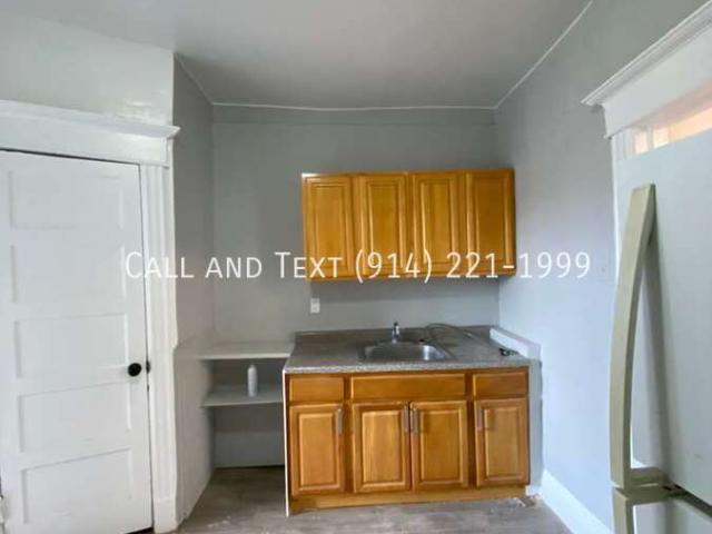 12 Riverview Pl 3L Yonkers NY 10701