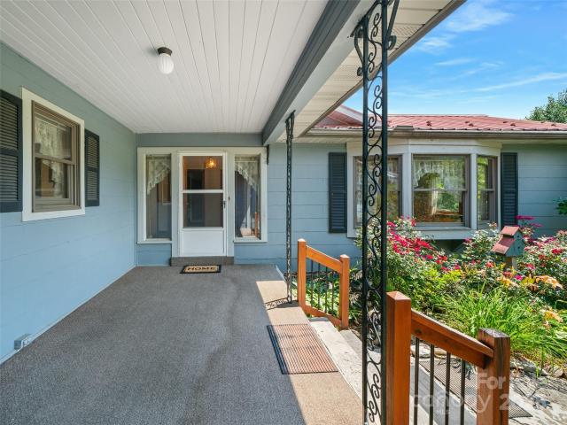 12 Robertson Street