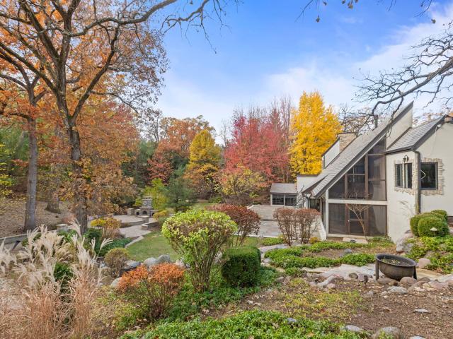 12 Rock Ridge Ln, Barrington Hills, IL 60010 | Compass
