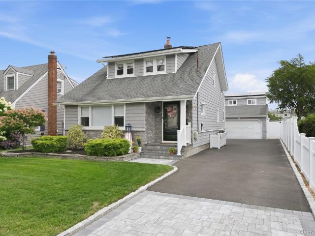 12 S Bay Avenue