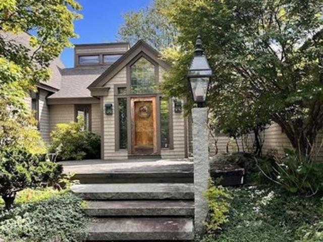 12 S Bow Rd, Bow, NH 03304