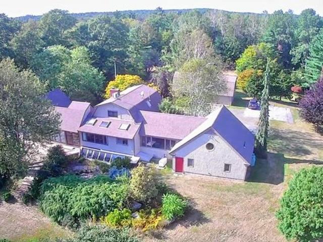 12 S Bow Rd, Bow, NH 03304