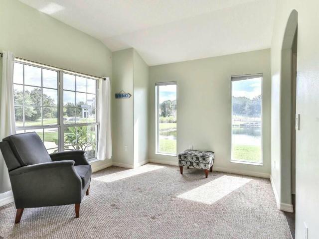 12 S Lakewalk Dr, Palm Coast, FL