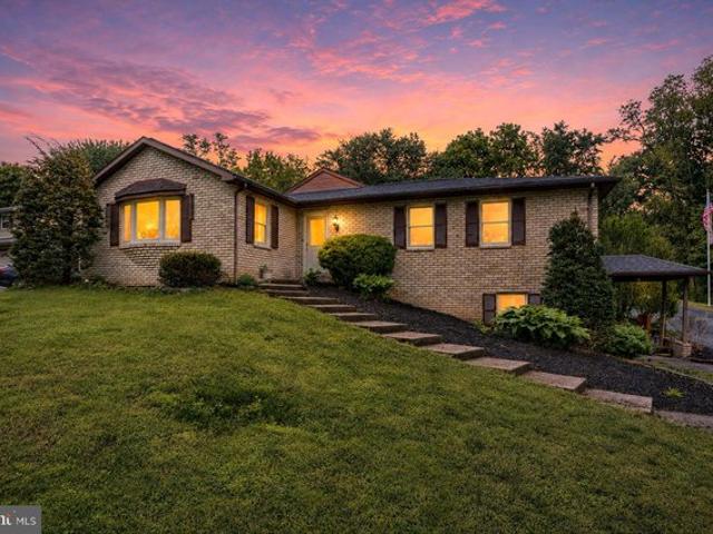 12 S Ridge Rd, Boiling Springs, PA 17007