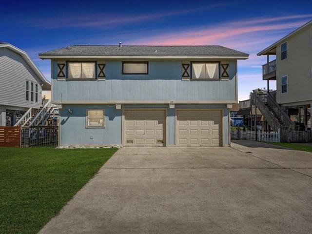 12 S Sandpiper St, La Marque, TX 77568