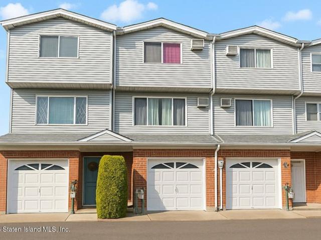 12 Saccheri Ct, Staten Island, NY 10308
