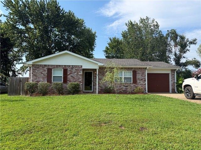 12 Sears St, Clarksville, AR 72830