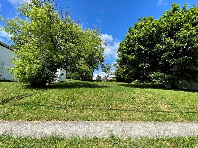 12 Second St, Towanda, PA 18848