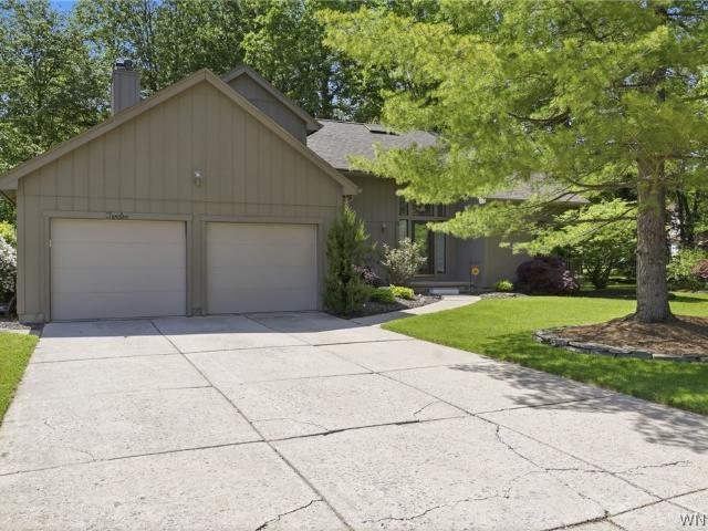 12 Skylark Court