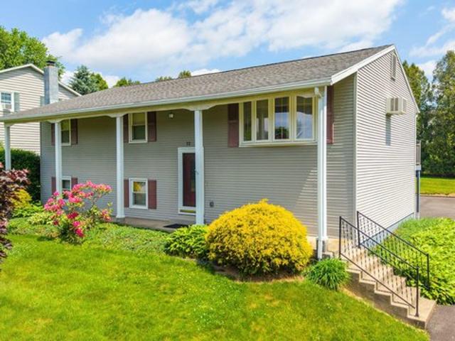 12 Smokehouse Ln, Shamokin Dam, PA 17876