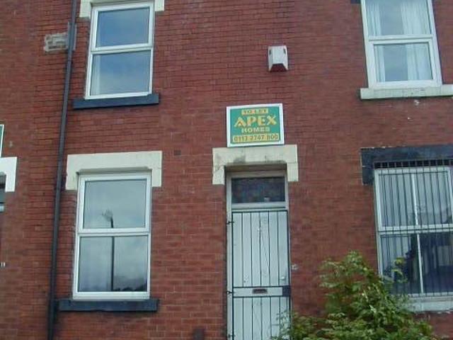 12 Spring Grove Walk Hyde Park Leeds. 4 bed house to rent £1,691 pcm £390 pw