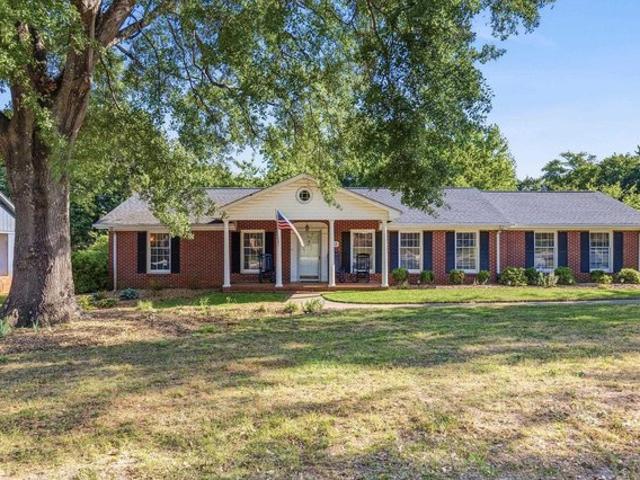 12 Spring Forest Rd, Greenville, SC 29615