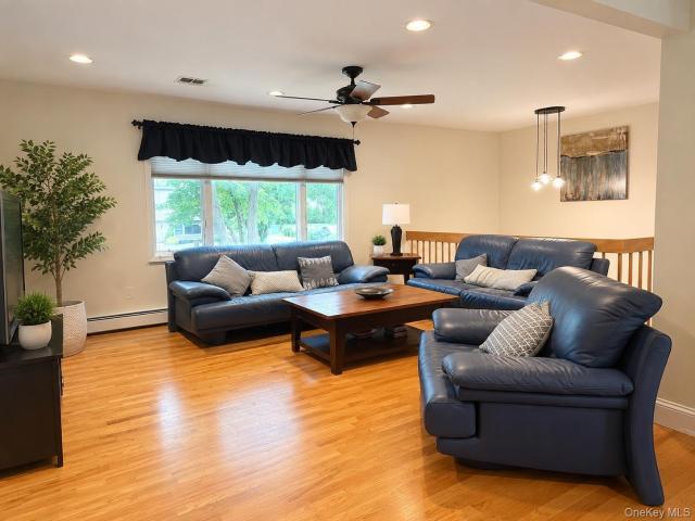 12 Spur Drive