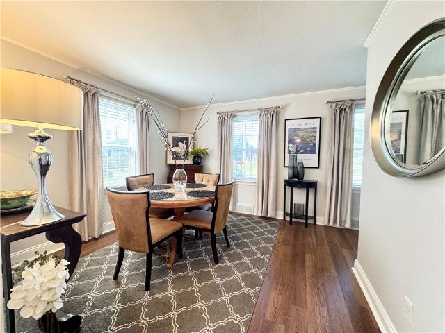 12 Standart Avenue