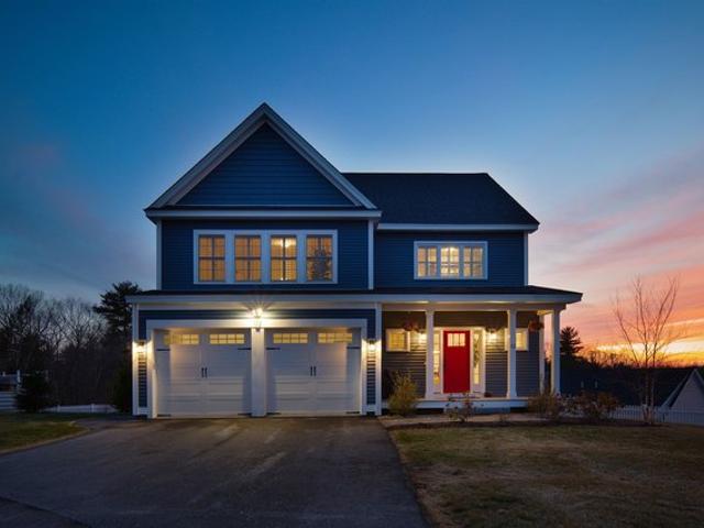 12 Summit Cir, Newmarket, NH 03857