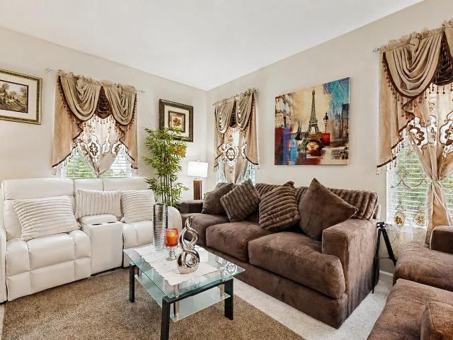 12 Summit Cir
