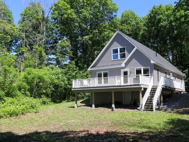 12 Sunnywood St, Chazy, NY 12921