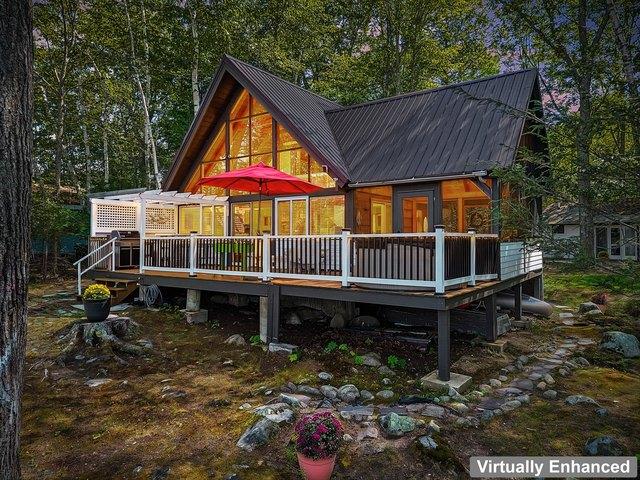 12 Sunset Rd, Frye Island, ME 04071