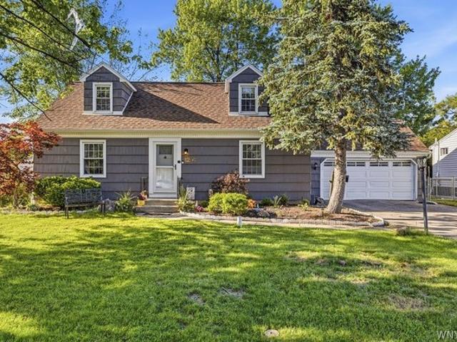12 Sudbury Ln, Buffalo, NY 14221