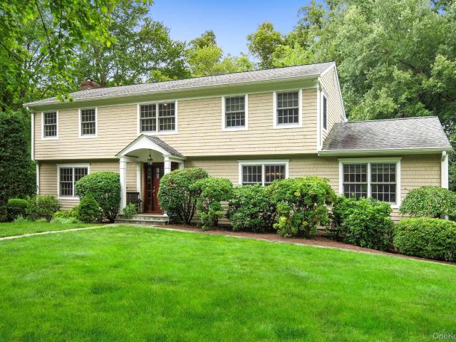 12 Suzanne Ln, Chappaqua, NY 10514 | MLS #981166 | Compass
