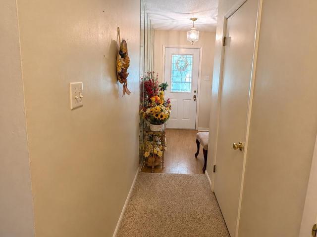 12 Sycamore Dr