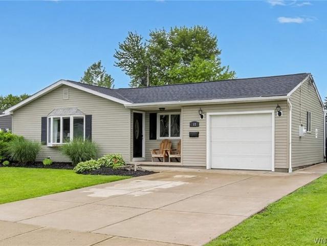 12 Sylvia Dr, Depew, NY 14043