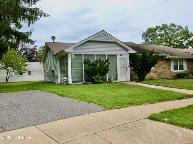 12A Cactus Dr, Lakewood, NJ 08701