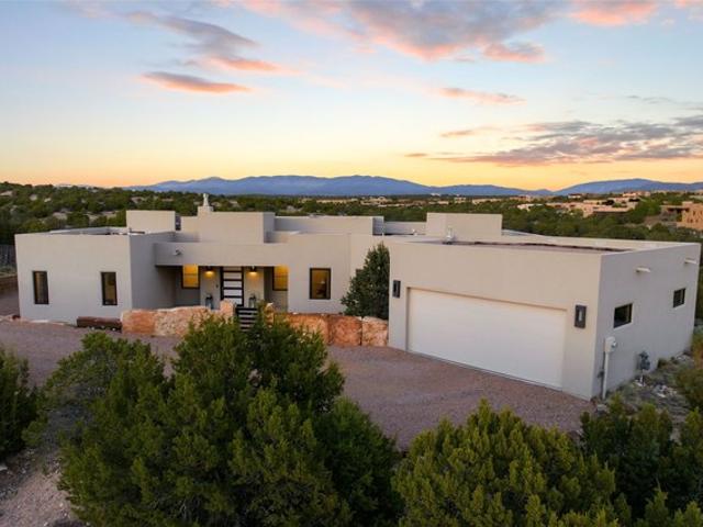 12C Camino Barranca Unit C, Santa Fe, NM 87507