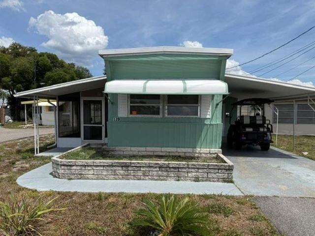 12D Lake Breeze Dr, Tavares, FL 32778