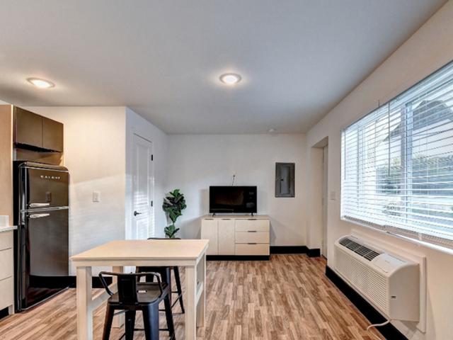 12Hundred Studios Studio Apartment for Rent at 1200 Mobile St Nw, Atlanta, GA 30314 Hunter Hills