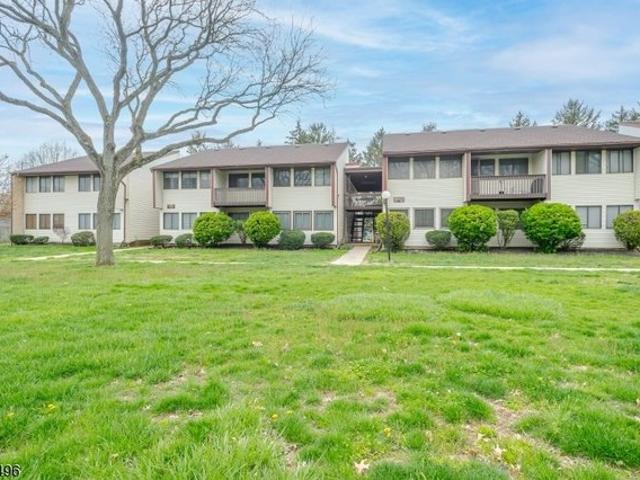 12J Avon Dr, East Windsor, NJ 08520